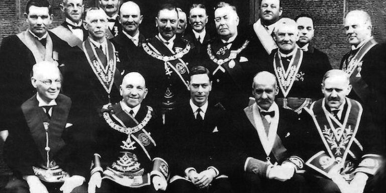 What is the Role of the Worshipful Master in a Masonic Lodge?